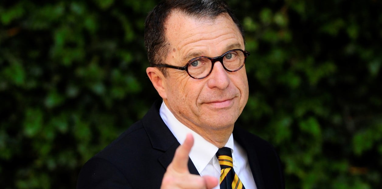 Biografía De Sebastián Edwards: Economista Y Político